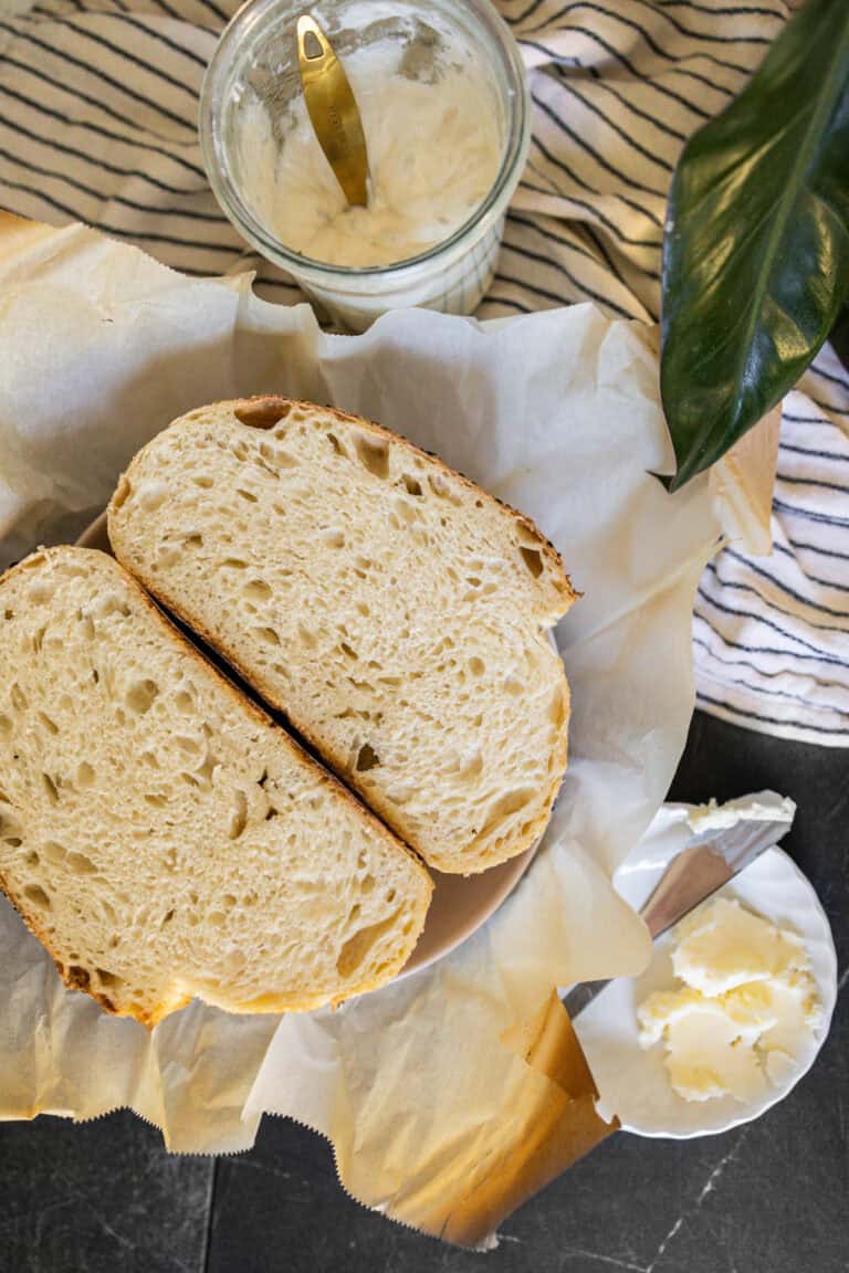 Beginner Sourdough Artisan Round Loaf - sarahtherese.co